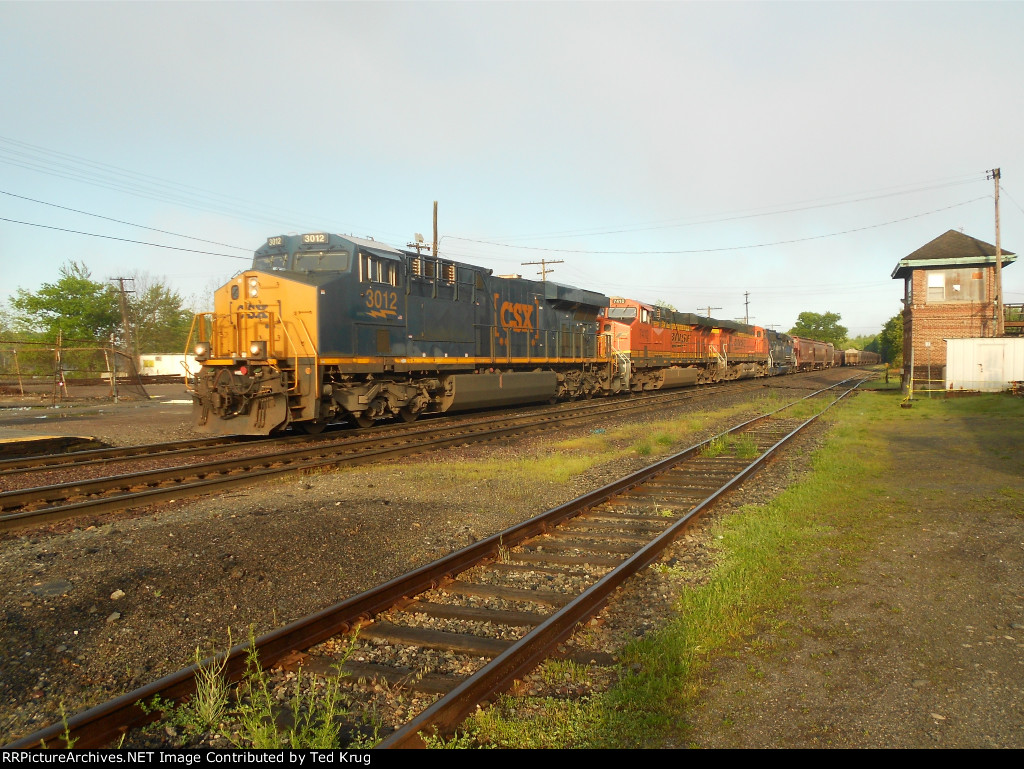 CSX 3012, BNSF 7410, BNSF 5799 & MEC 609